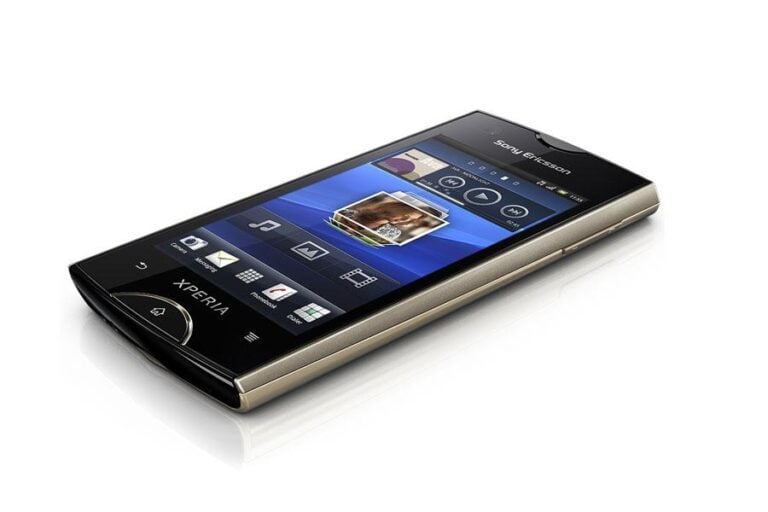 Comparatif Sony Ericsson Xperia Ray contre Realme 16 Pro+ - 01net.com