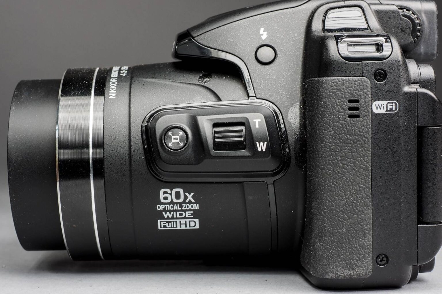 Nikon CoolPix P610 - Fiche technique - 01net.com