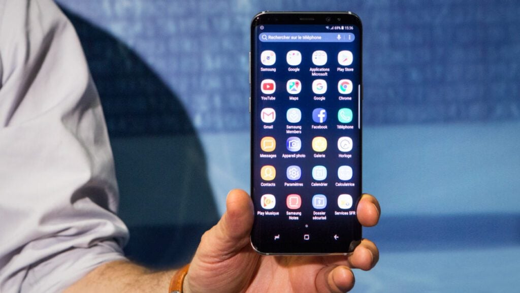 Comparatif Samsung Galaxy S8 Plus contre Samsung Galaxy A6+ - 01net.com