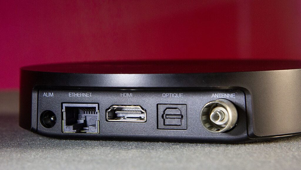 Test de la Freebox Pop : compacte, abordable et prometteuse, que vaut ...