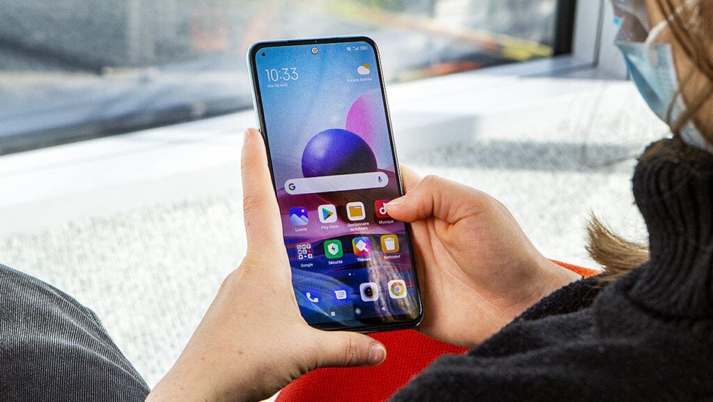 Comparatif Xiaomi Redmi Note 10 contre Samsung Galaxy A07 - 01net.com