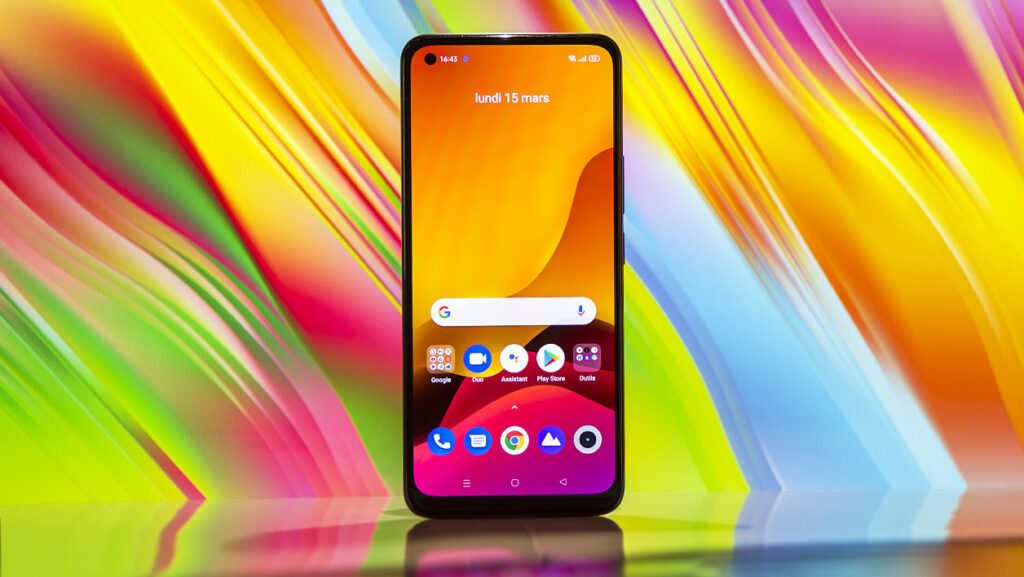 Comparatif Realme 8 Pro contre Honor Magic 8 Pro - 01net.com