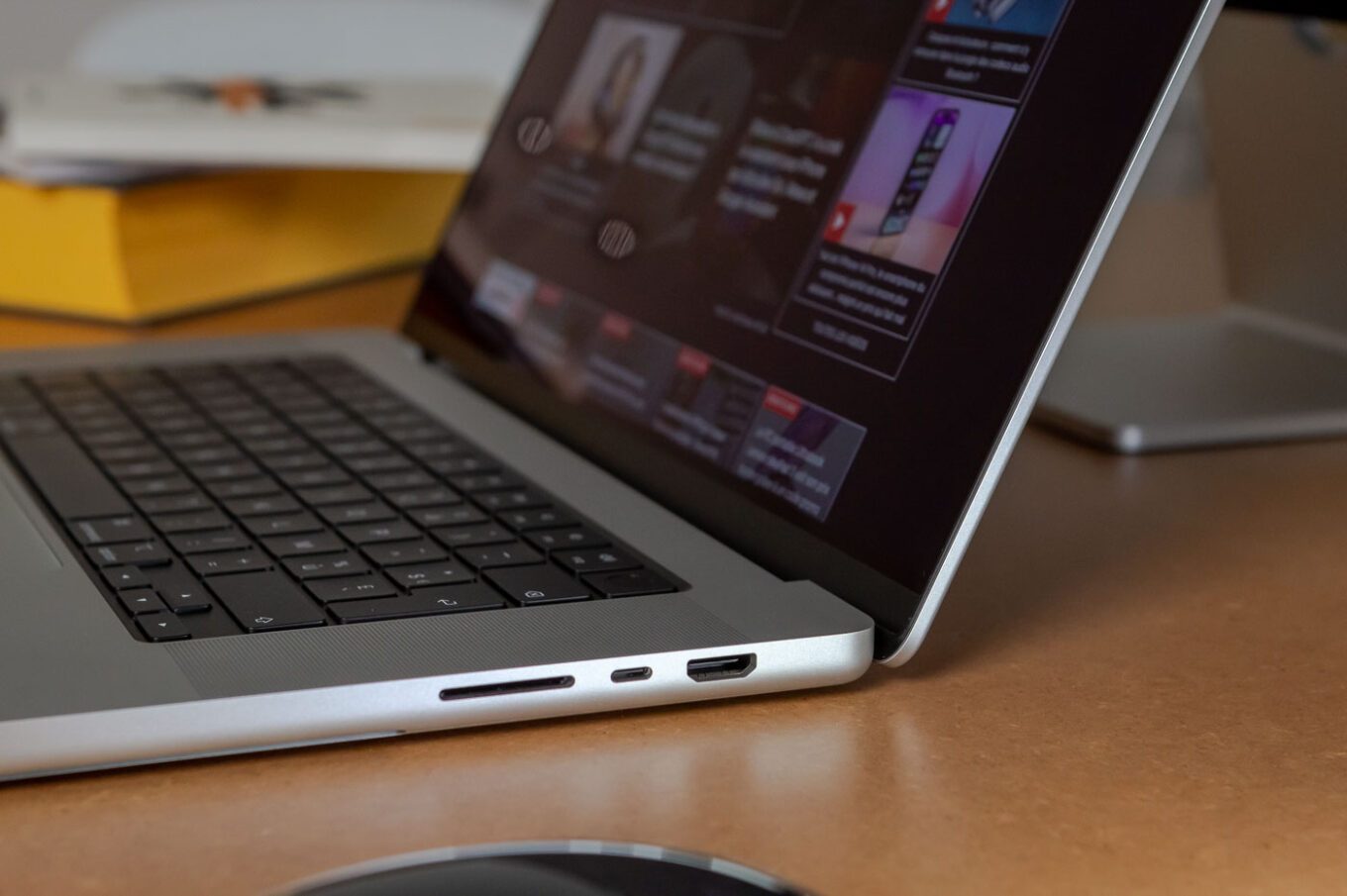 Test du MacBook Pro 16 pouces M2 Pro, Apple redéfinit puissance et ...