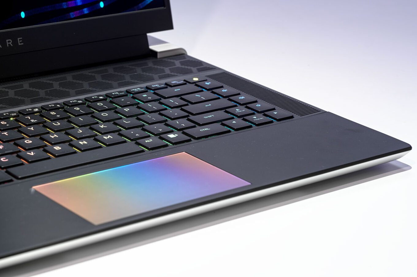 Alienware X16 : ce puissant PC offre un spectacle son et lumière au CES ...