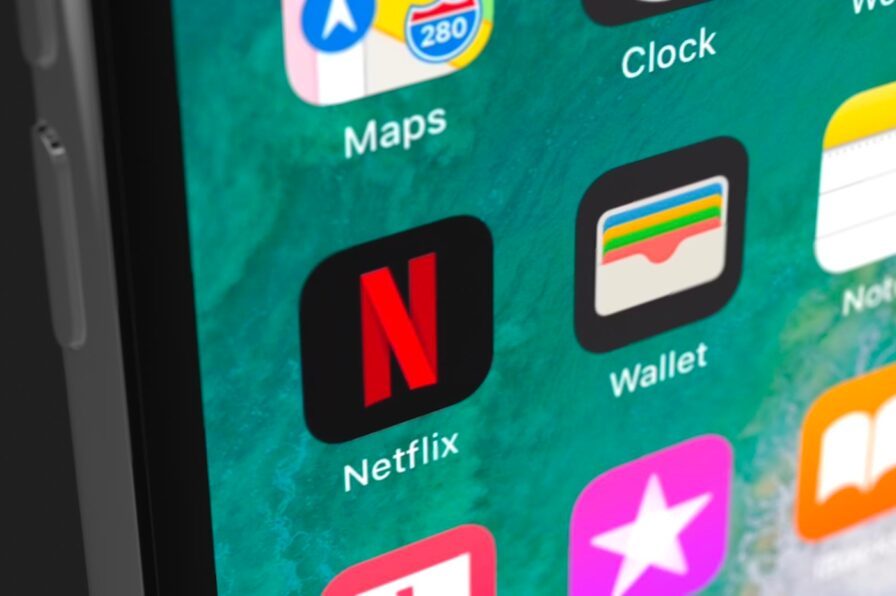 Netflix ajoute un peu d'effets 3D dans son interface sur iPhone, pour ...