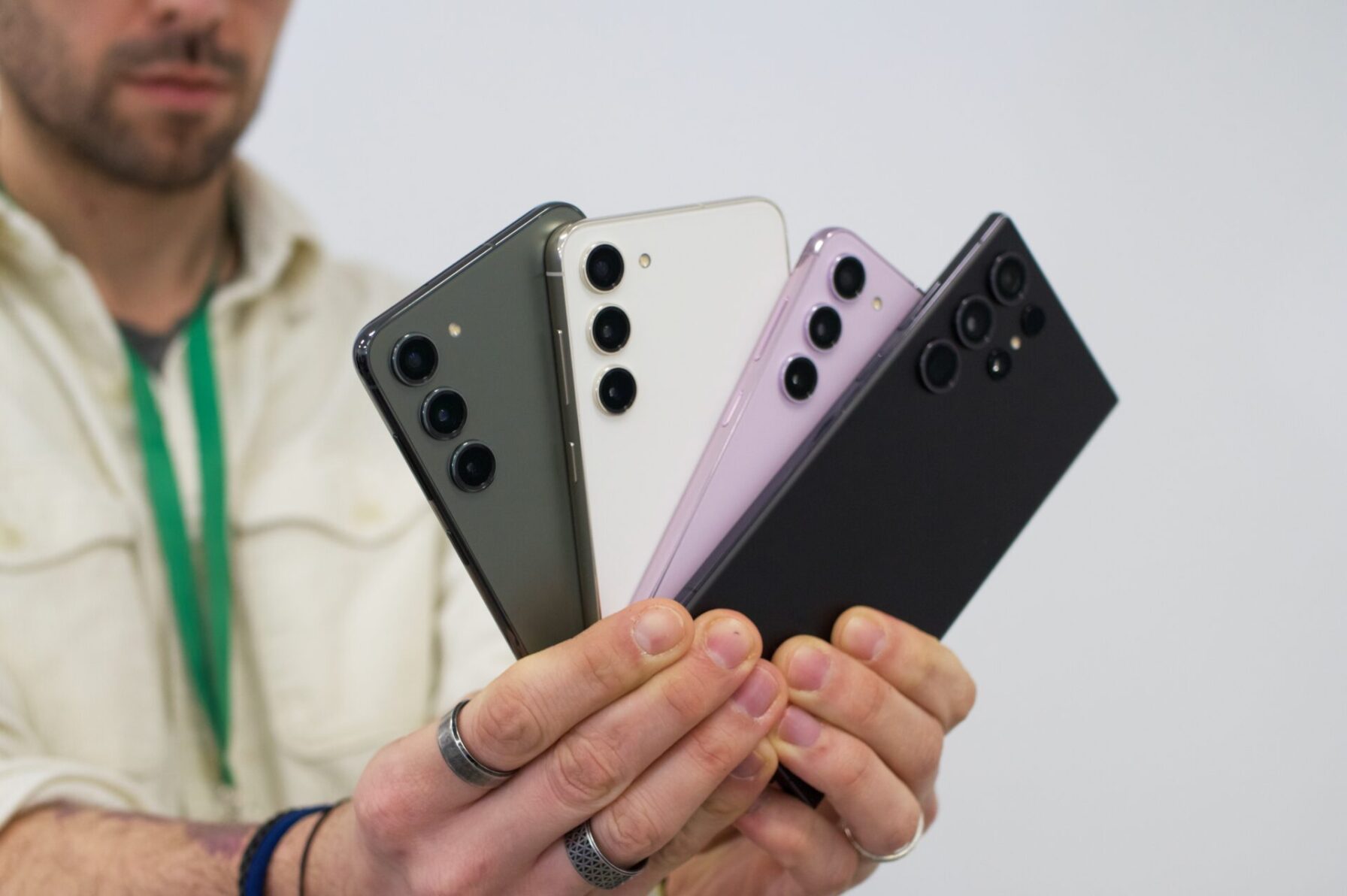 Les Galaxy S23 sont officiels : notre prise en main des nouveaux ...