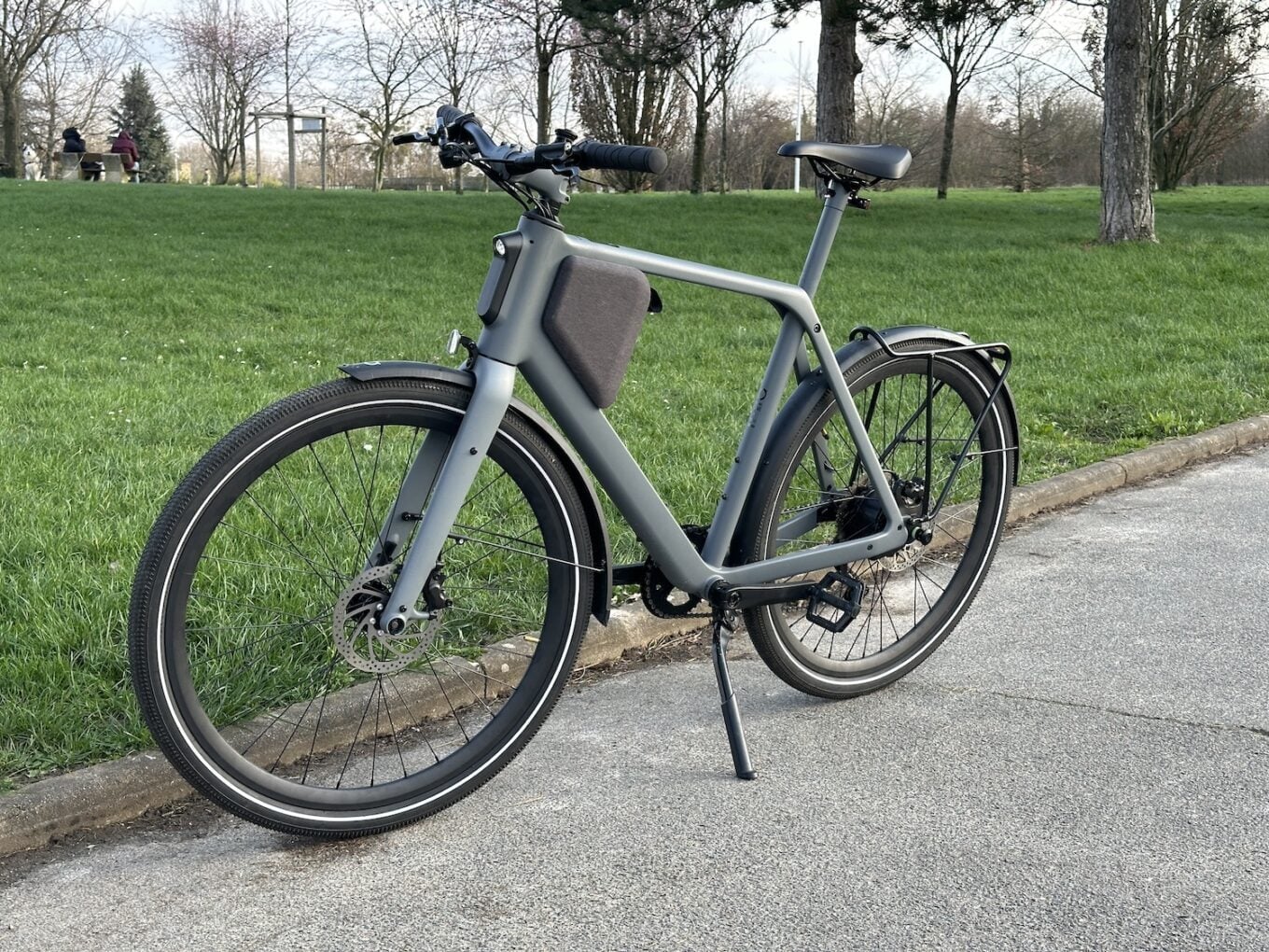 Test du Lemmo One : le vélo qui passe de l’électrique au musculaire en ...
