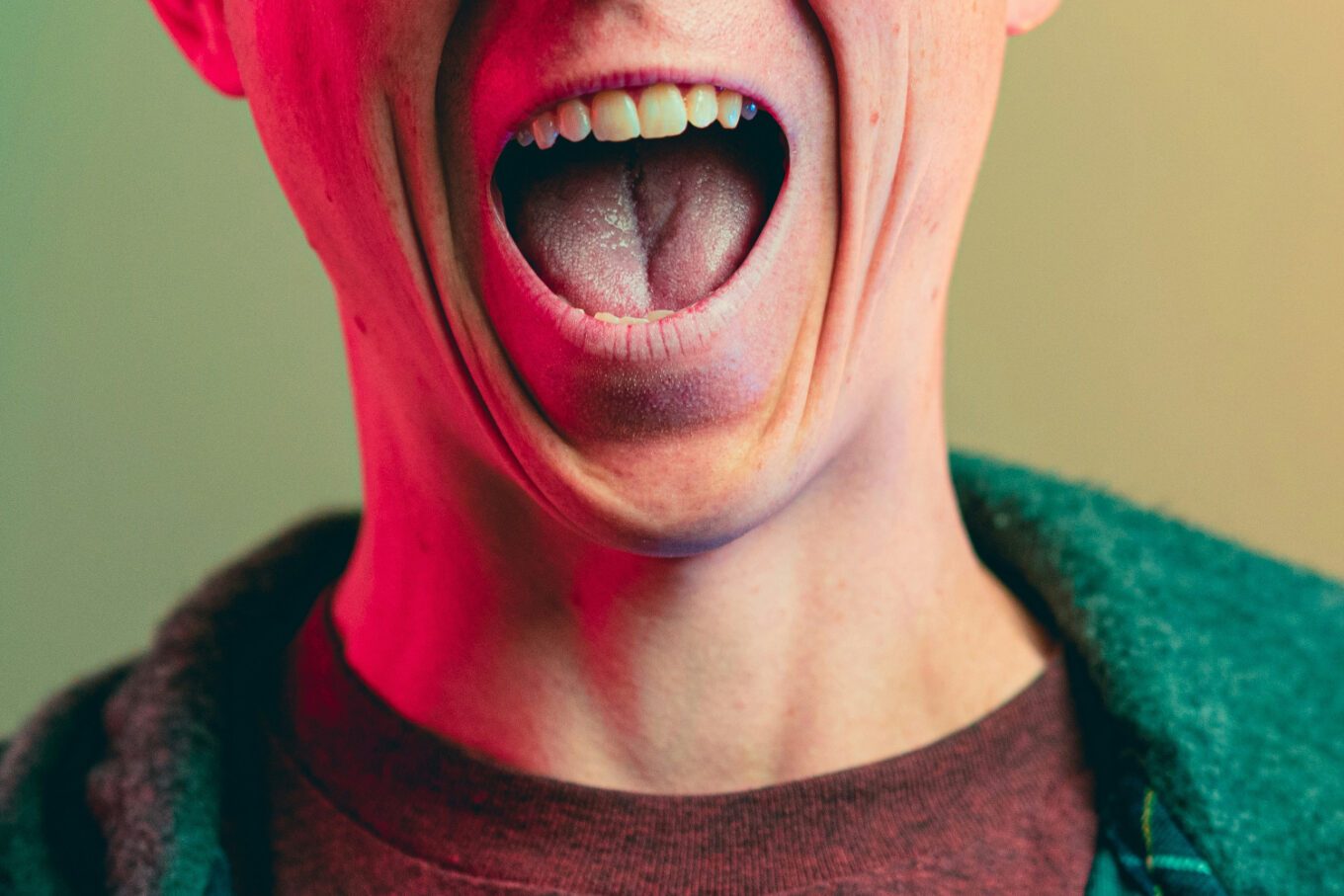 Voice Engine, le nouvel outil d'OpenAI pour cloner des voix avec l'IA