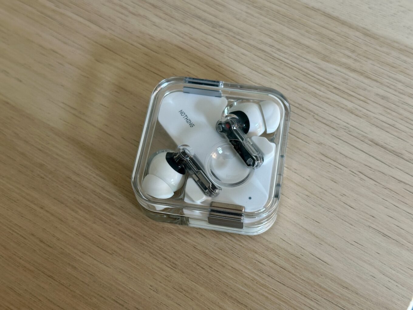 Test Nothing Ear : la cuvée 2024 de ces écouteurs à réduction de bruit ...