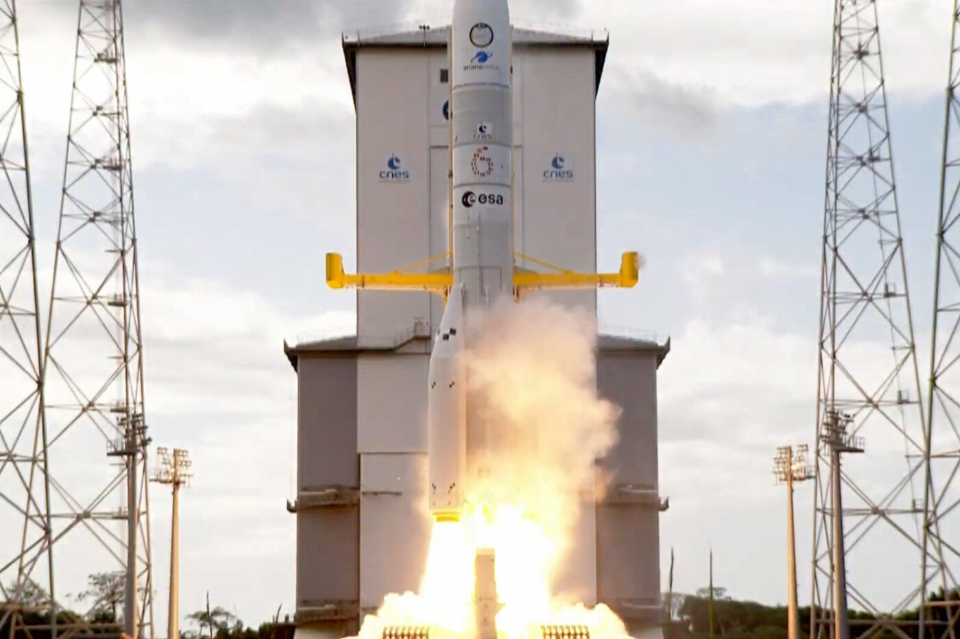 Avec son vol inaugural, Ariane 6 retrouve le chemin de l'espace