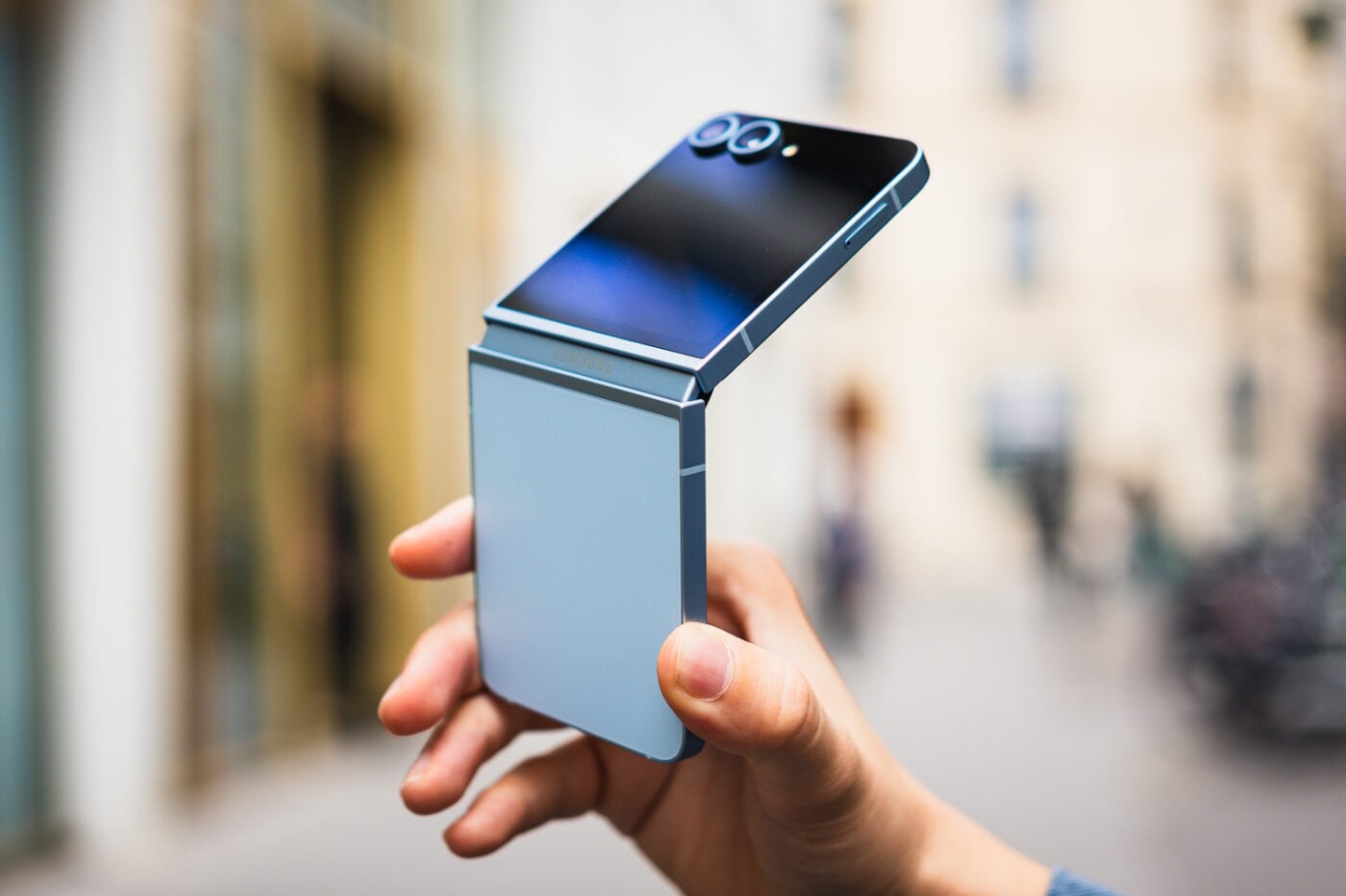 Samsung Galaxy Z Flip 6 : comment utiliser le smartphone à clapet à 100 ...