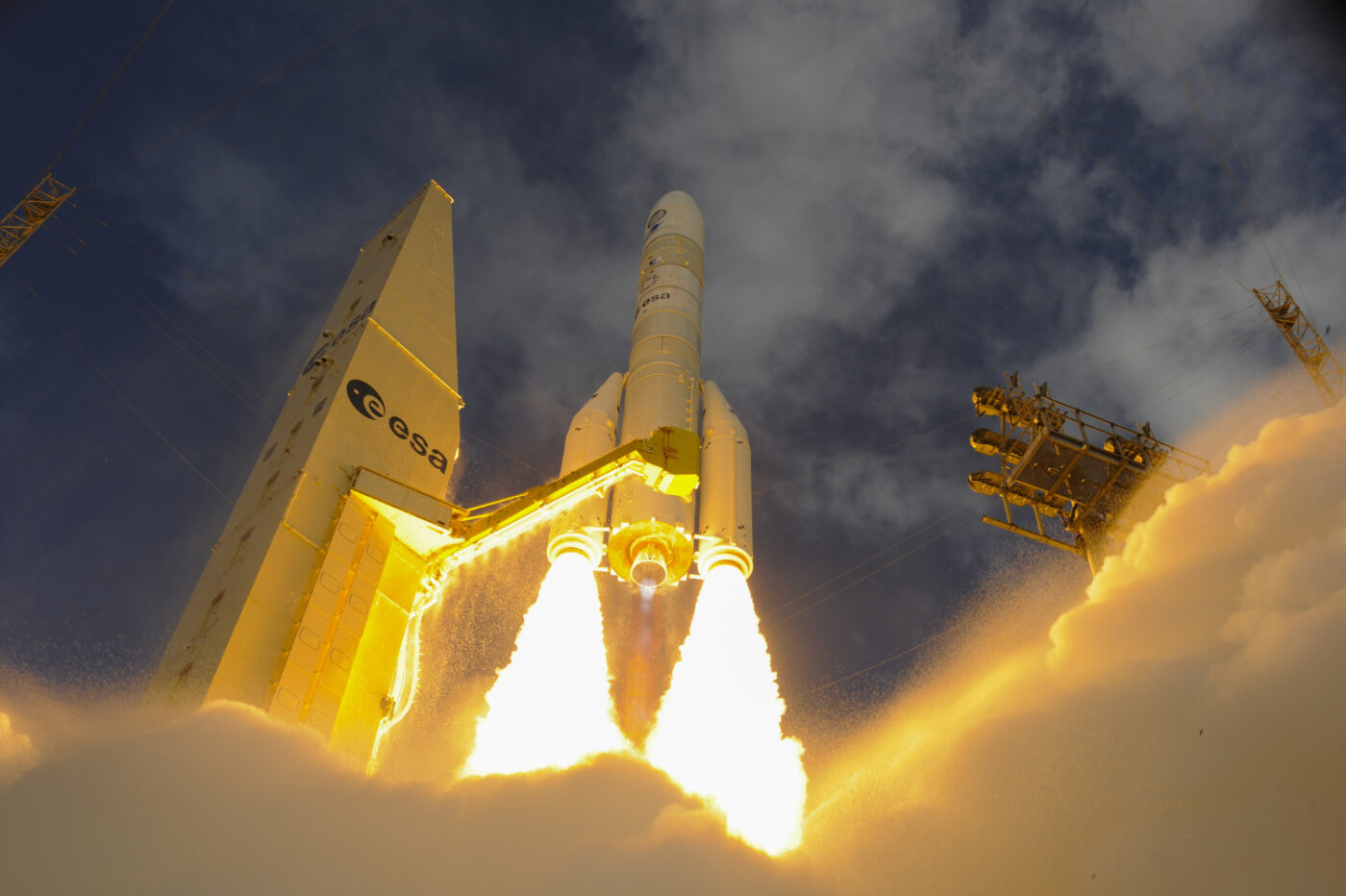 Ariane 6, la dernière fusée européenne ? Analyse du vol et des ...