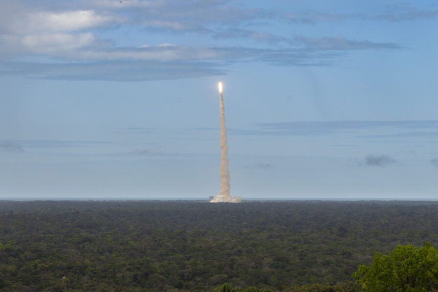 Ariane 6, la dernière fusée européenne ? Analyse du vol et des ...