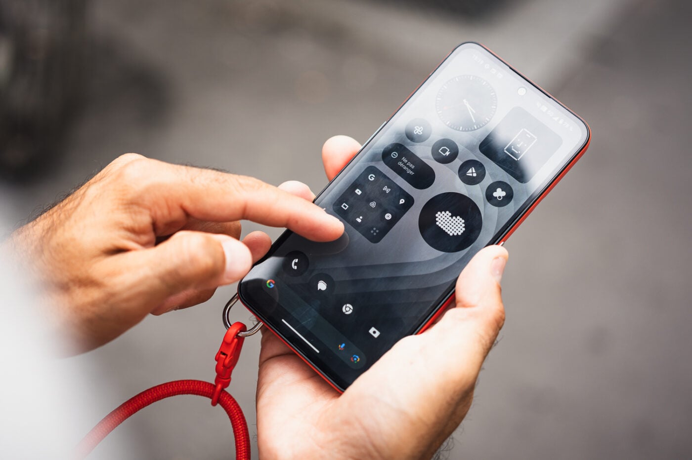Nothing lancera un nouveau Phone (3) en 2025, et part en quête d'argent ...