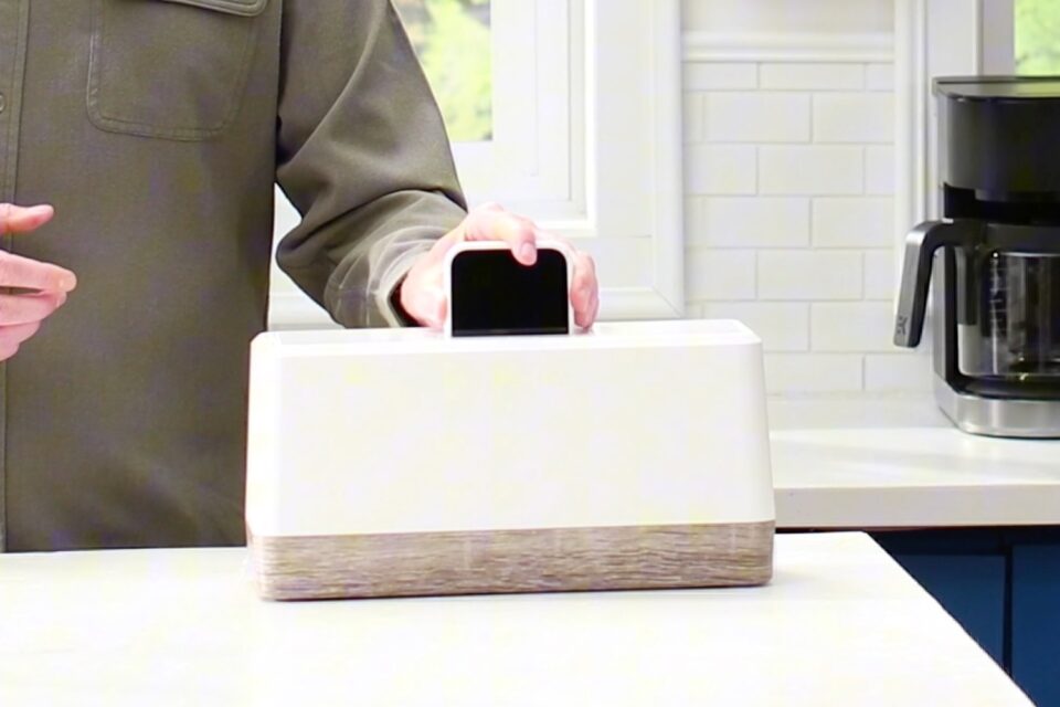 Swippitt, le toaster pour smartphone qui remplace la batterie en 2 secondes