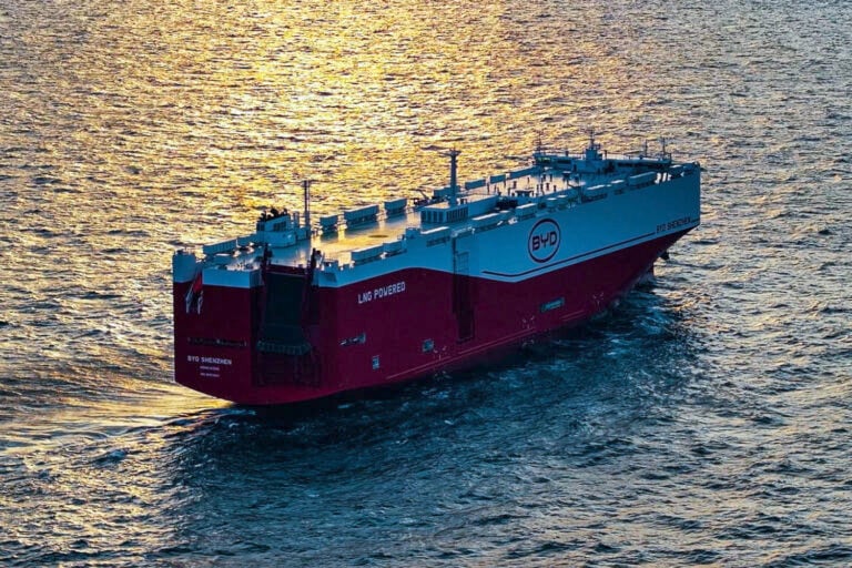 Voici Shenzhen Le Plus Gros Cargo De L Histoire Signé Byd Avec 9