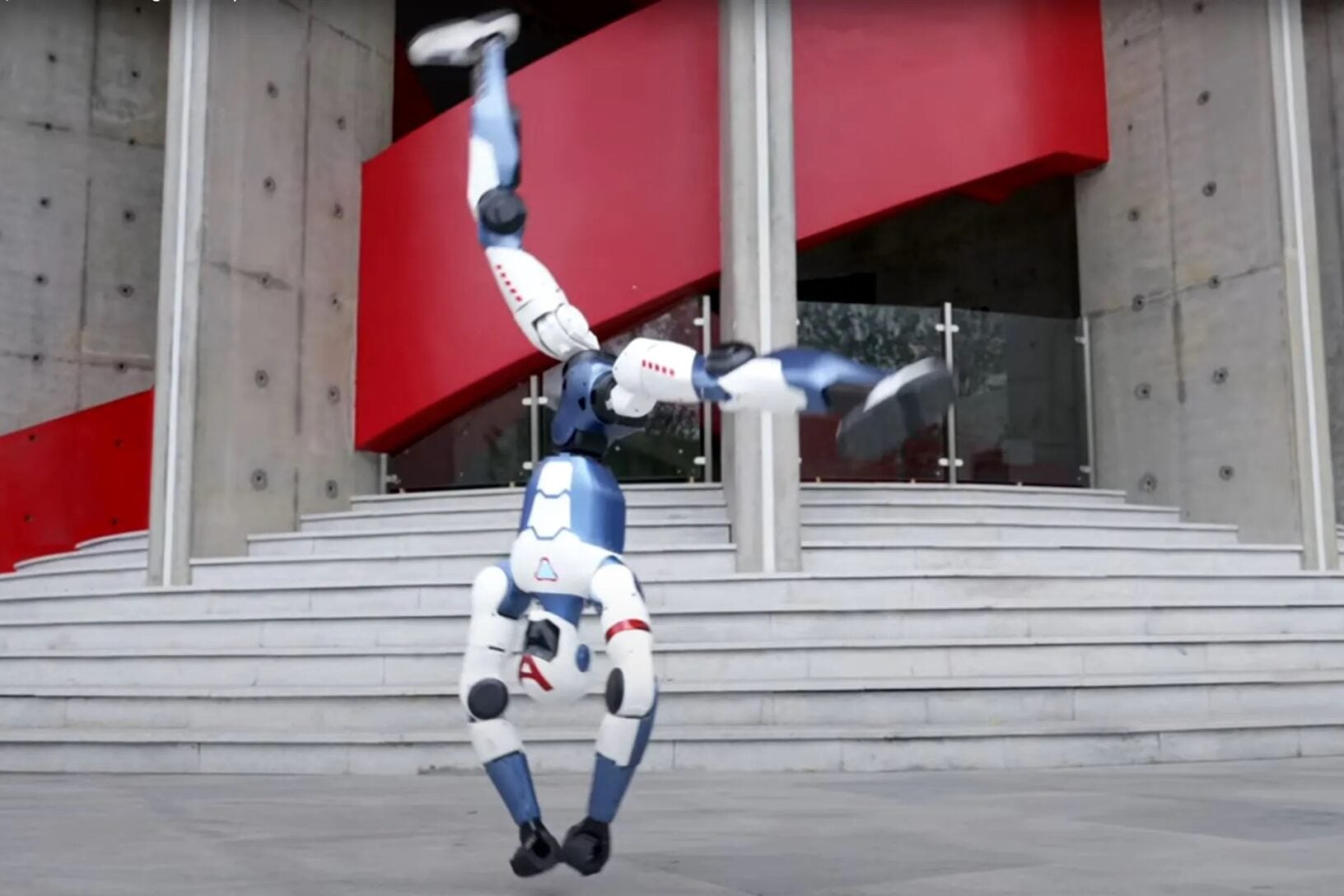 Unitree lance un robot humanoïde ultra-flexible à moins de 5 000
