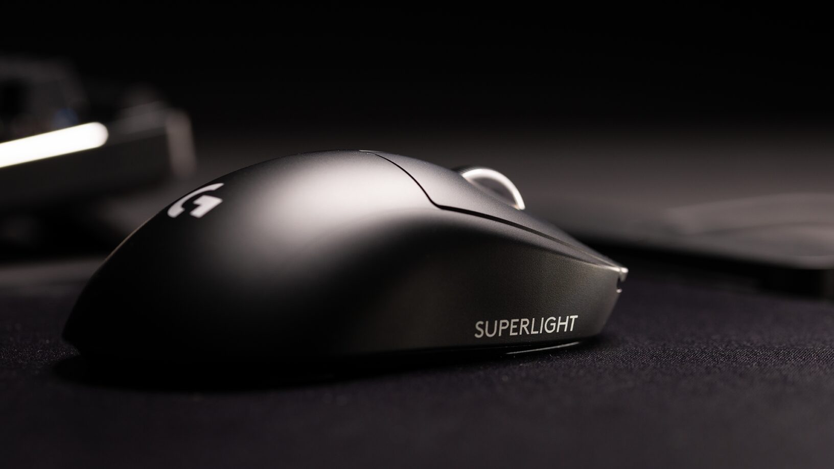 Logitech présente sa nouvelle souris Esport G Pro X Superlight 2c