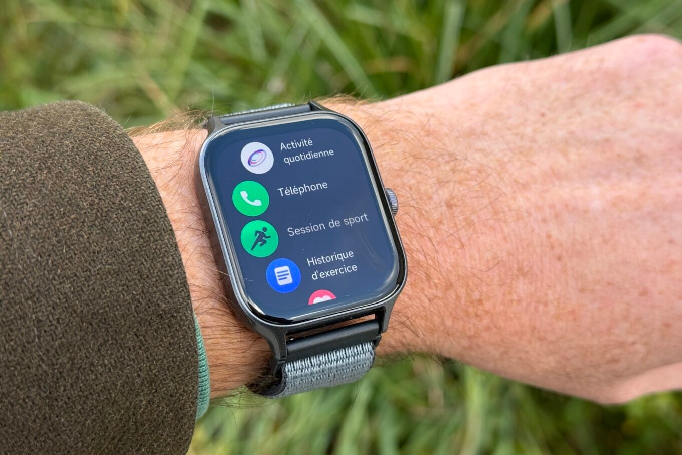 Test Decathlon Fit 100 : notre avis sur la montre connectée