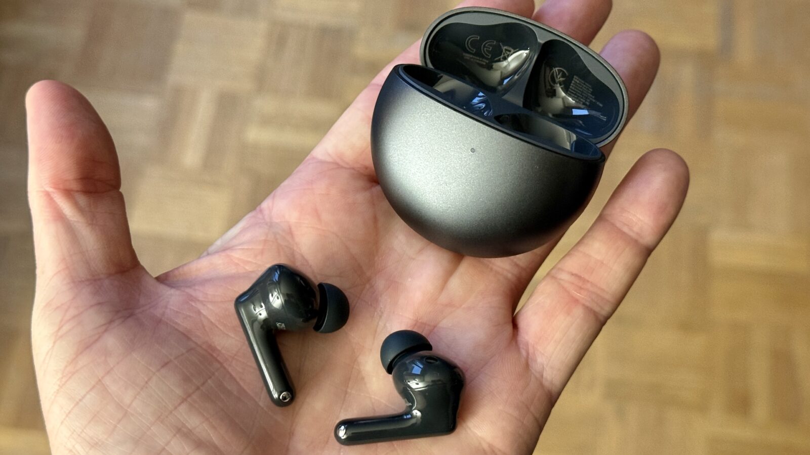 Test Huawei FreeBuds 7i : la réduction de bruit presque haut de gamme à ...