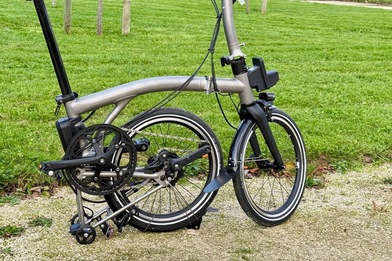 Test Brompton Electric T Line : notre avis sur le vélo électrique