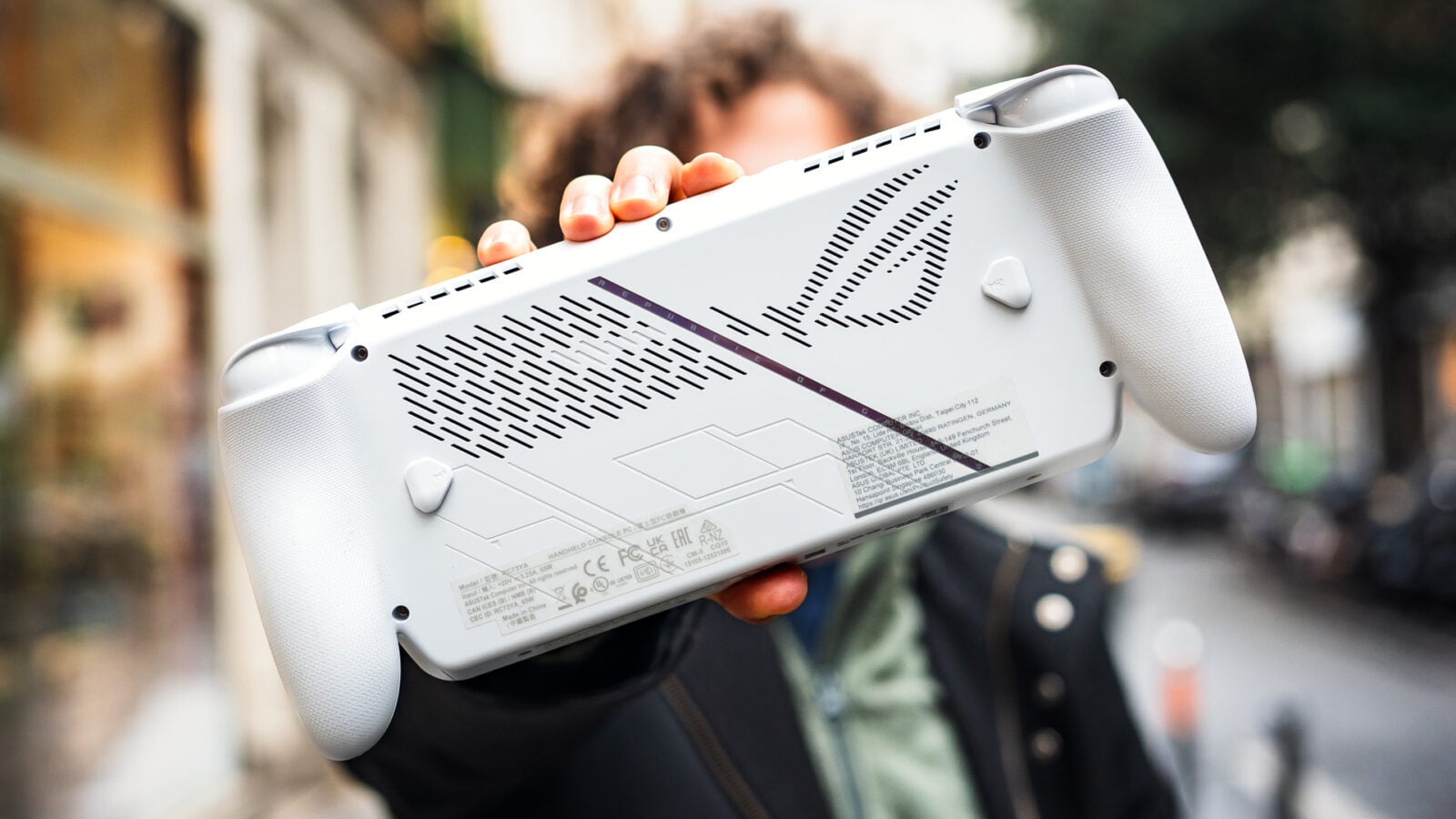 Comparatif Asus ROG Xbox Ally contre Nintendo Switch 2 - 01net.com
