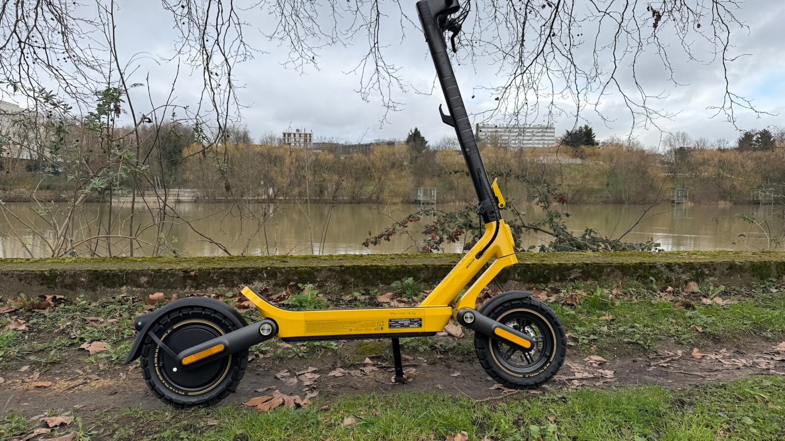 Comparatif Electric Scooter 6 Ultra contre Electric Scooter 4 Ultra ...