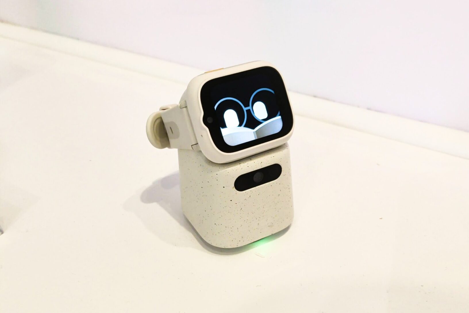TCL Tbot : la montre-robot qui veut remplacer les parents