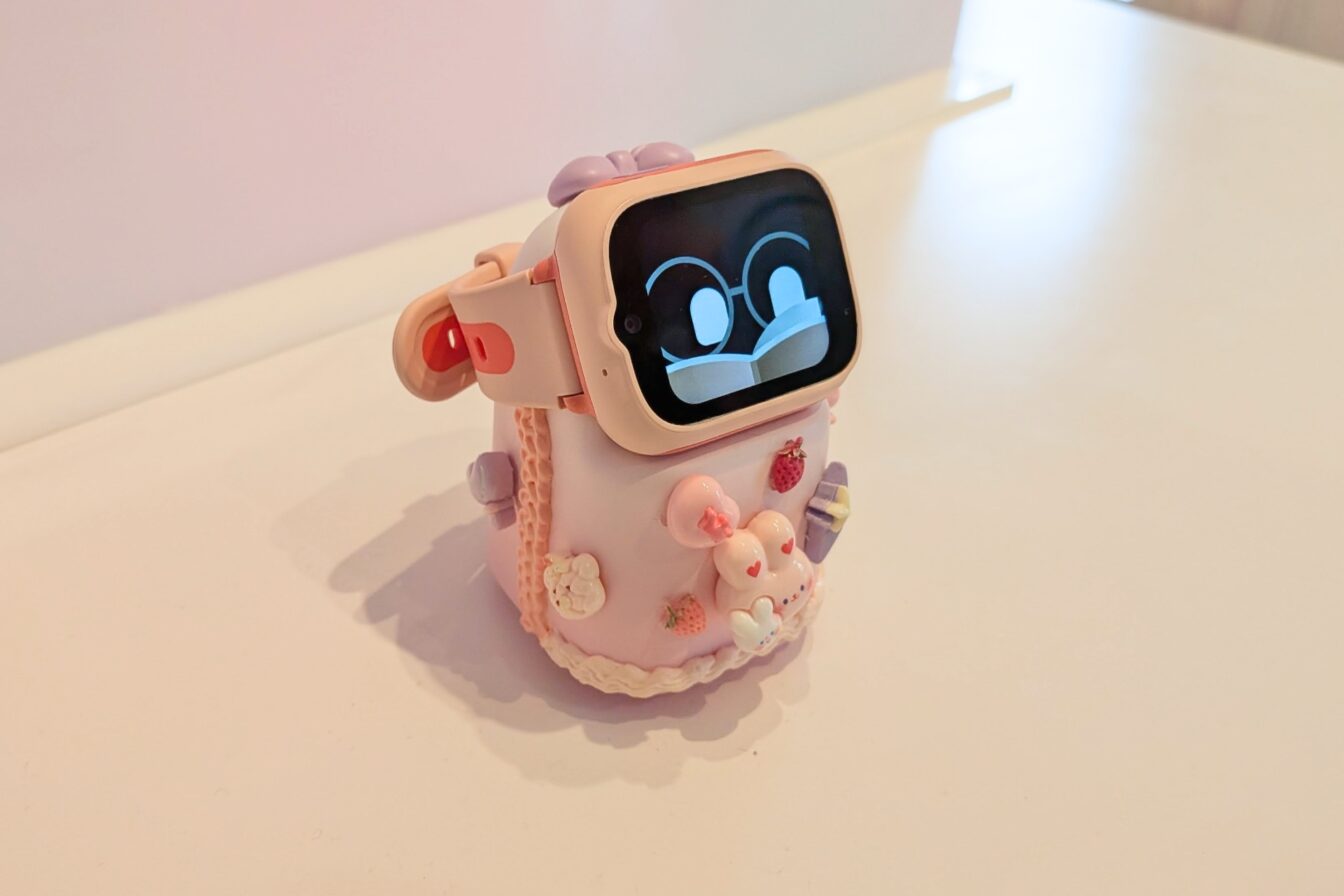 TCL Tbot : la montre-robot qui veut remplacer les parents