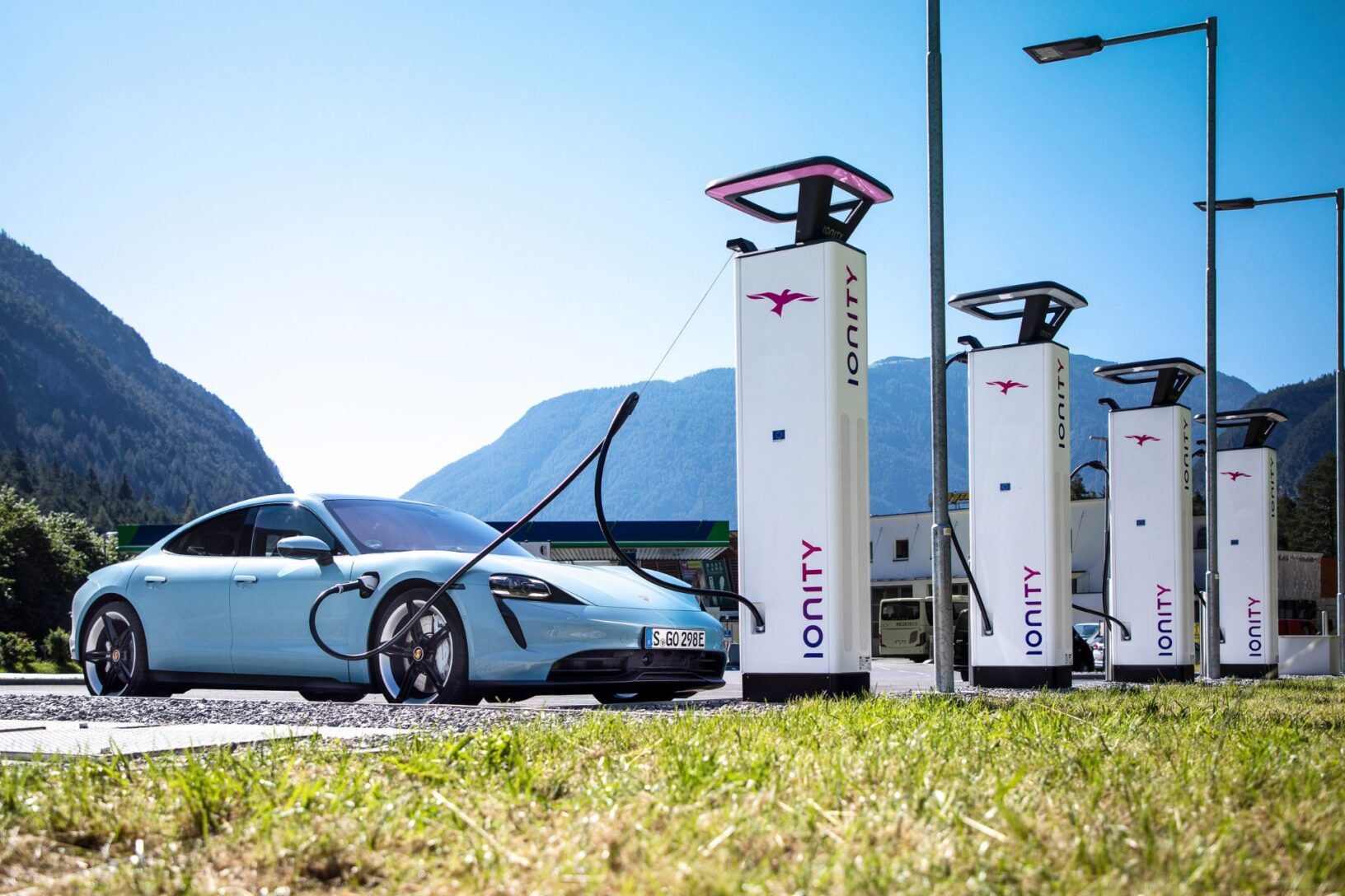 Ionity augmente ses prix : voici les nouveaux tarifs du kWh et l'astuce ...