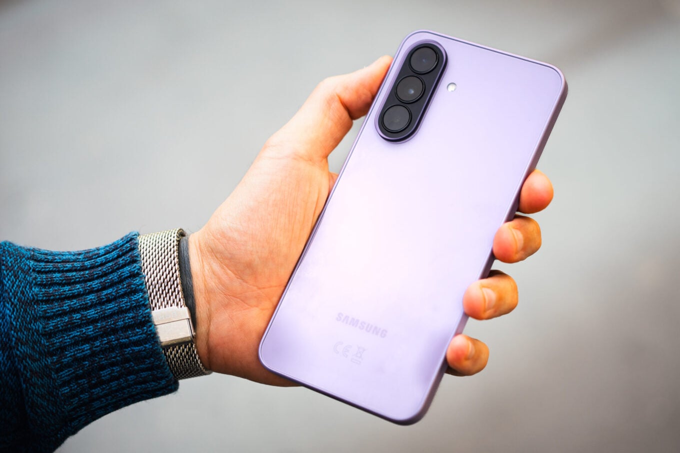 Test Samsung Galaxy A37 : prix en hausse et changements minimaux