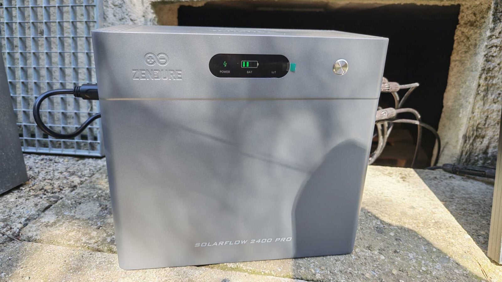 Test Zendure SolarFlow 2400 Pro : la batterie solaire qui pèse aussi ...